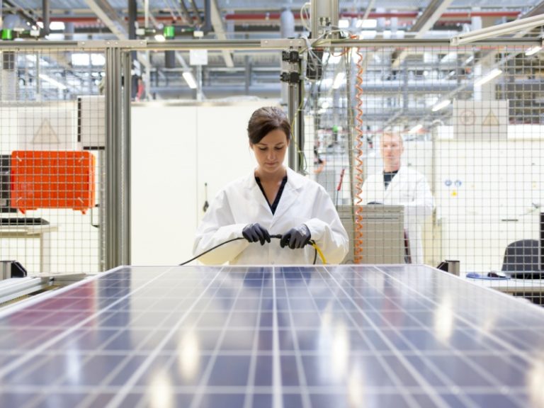 Hanwha Solutions unveils ‘ambitious plan’ to rebuild full US solar ...