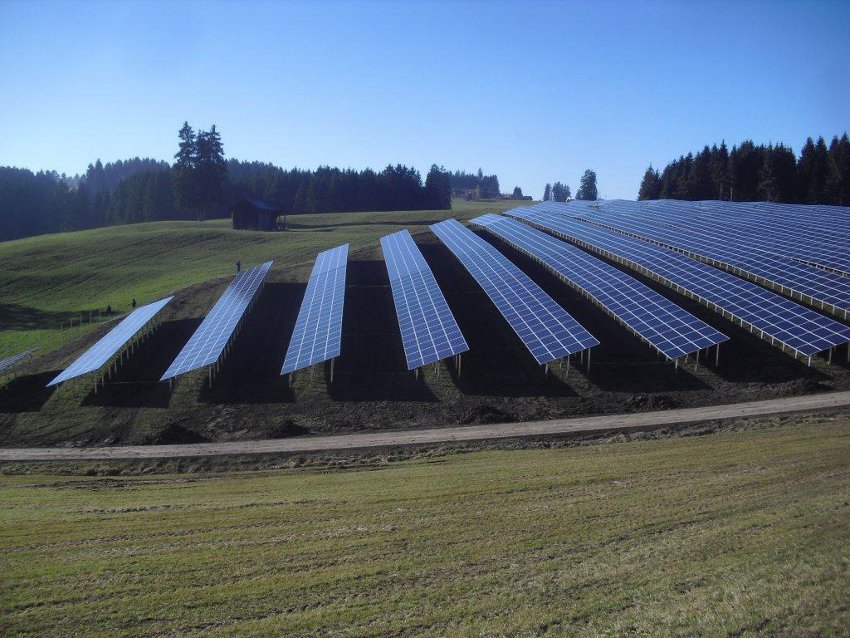 Hanwha SolarOne raises US$21 million from share issue - PV Tech