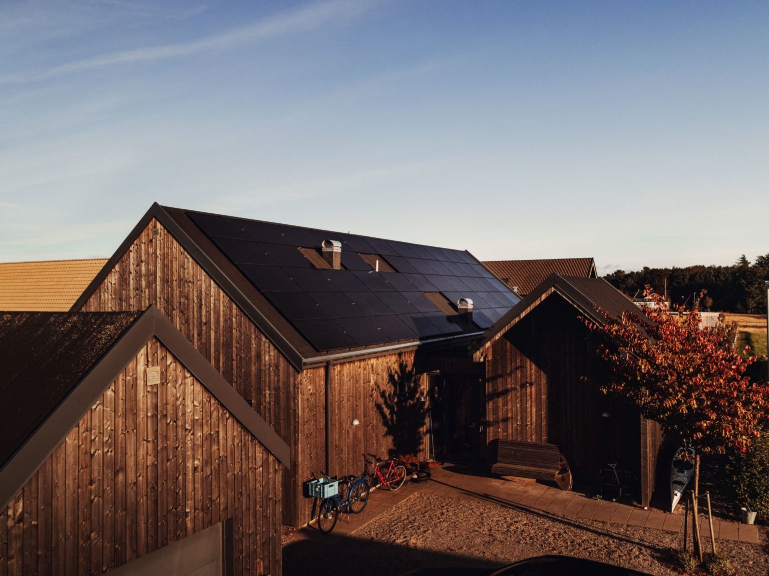 Svea Solar, Wallbox partner to add EV charging solutions to home solar ...