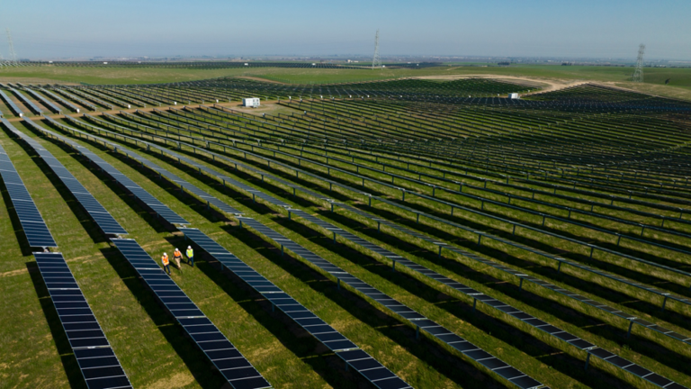 Terrain-following tracker: Nextracker’s revolutionary NX Horizon-XTR is ...