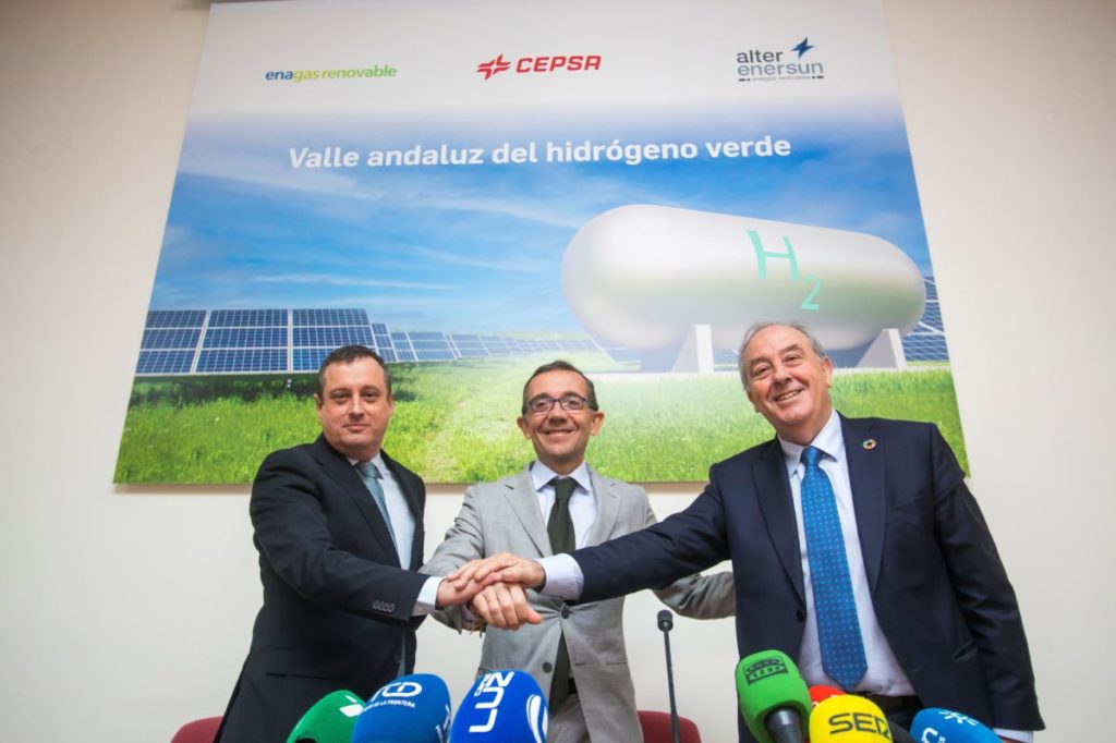 200MW PV plant to power green hydrogen facility in Spain