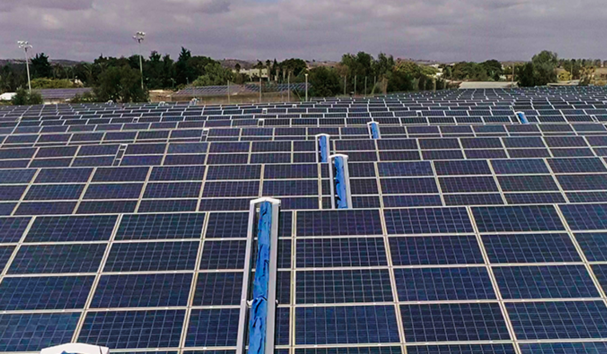 Adani Green Energy operating portfolio surpasses 10GW, buys cleaning ...