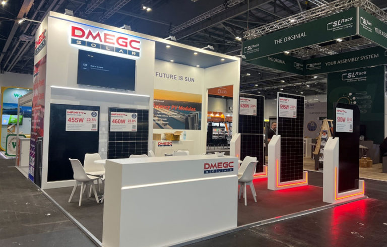 DMEGC Solar displays Infinity RT modules at Solar & Storage Live 2024 ...