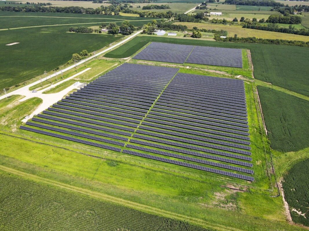 Nexamp, Starbucks to build 40MW community solar in Illinois