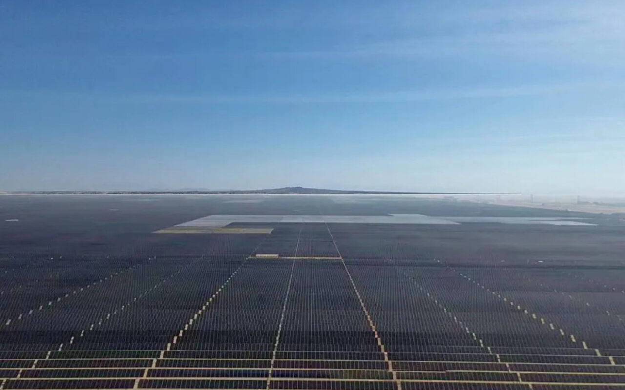 CEEC signs EPC contract for 2GW Haden PV plant in Saudi Arabia