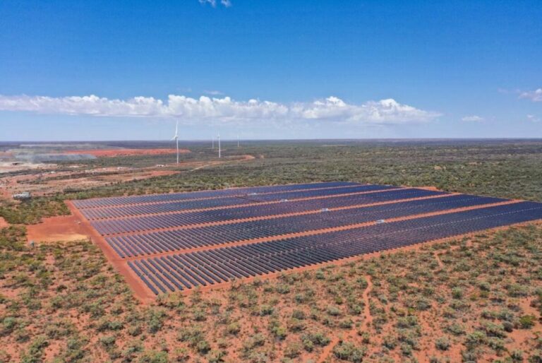 61MW solar-wind hybrid plant powers Western Australian gold mine - PV Tech
