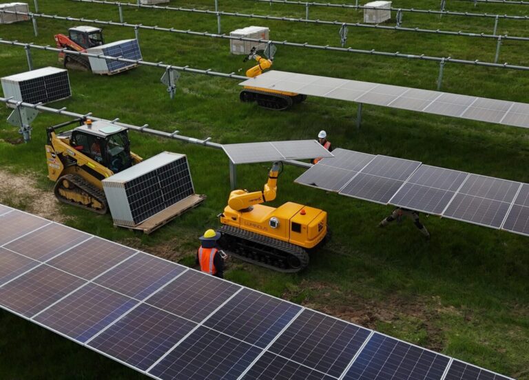 AI robot installers exceed targets at 250MW solar plant in Australia ...
