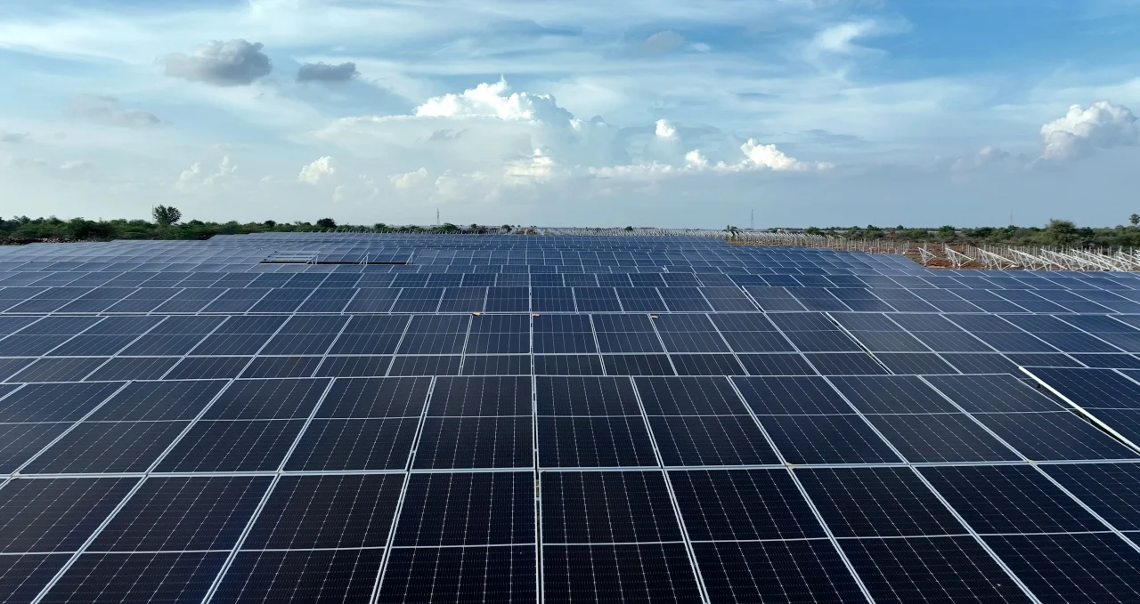 India adds over 14GW of solar in Q1 2026 - PV Tech